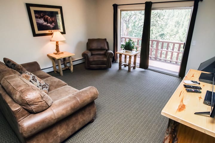 Studio Style Condo With Full Kitchen Spacious Deck - Estes Park, CO