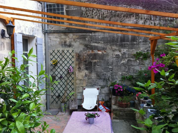 Appartement Im Quartier Des Carmes Jardin-parking - Festival d'Avignon