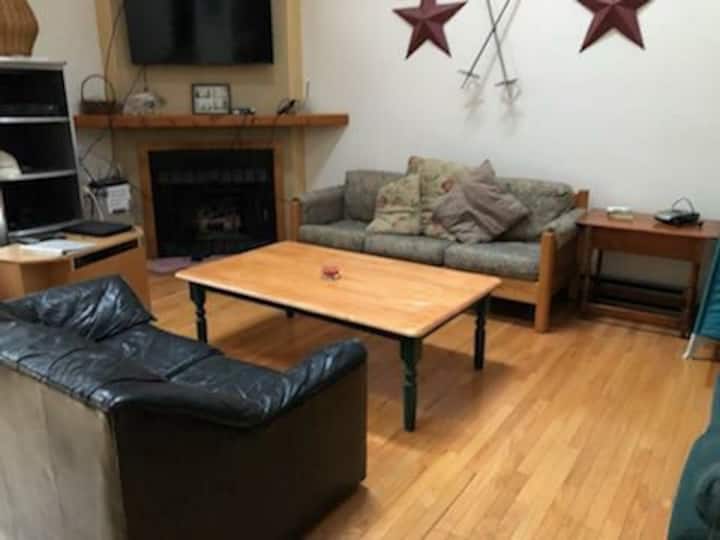Sleeps 15 W/ Central Ac 4g With Jacuzzi - North Conway, NH