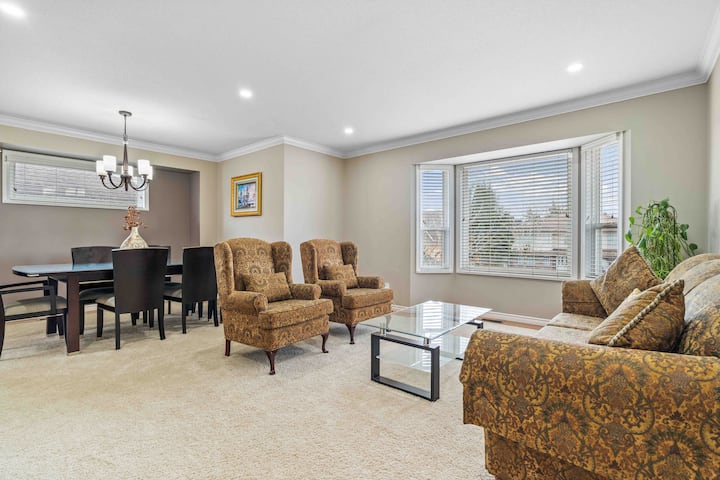Cheerful 4 Bedroom House With Huge Patio - Langley