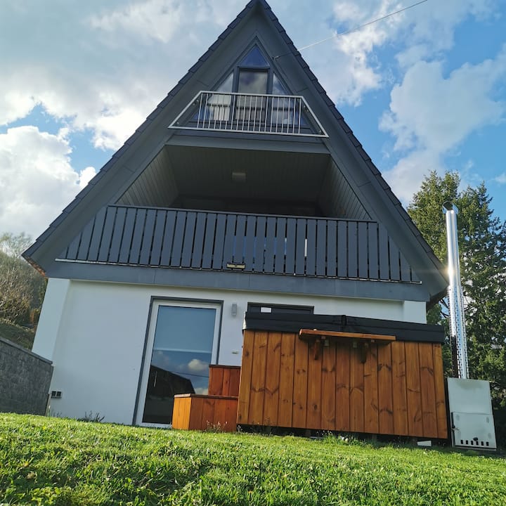 Ferienhaus Kreuzberg Blick "Neu"  Hottub Bergblick - Bischofsheim in der Rhön