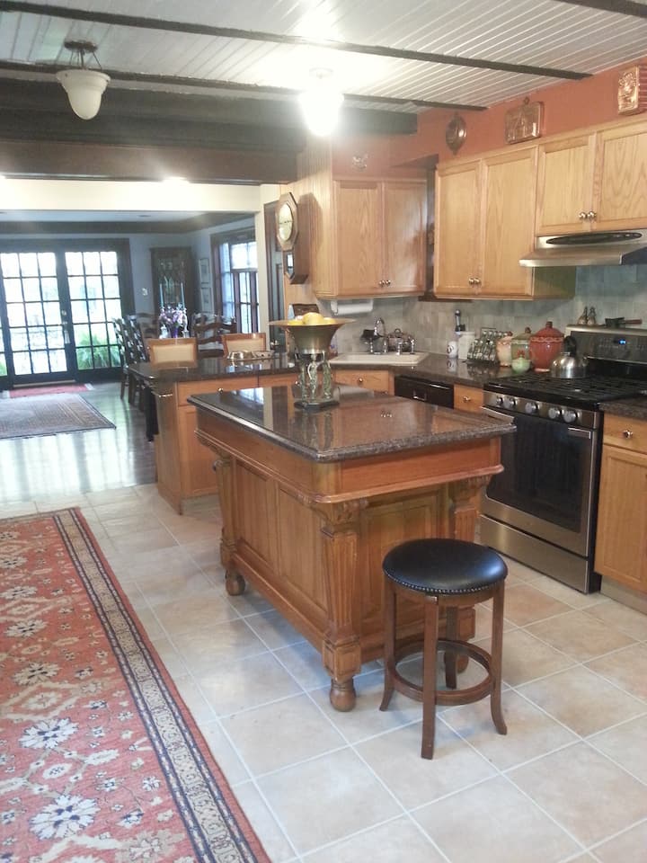 Private Bedroom #2 In English Tudor Home - Conshohocken, PA