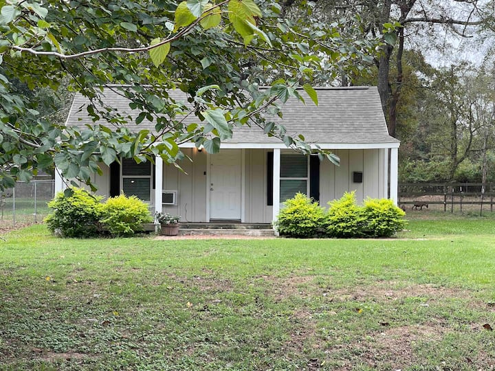 Mulberry Cottage - Magnolia, TX