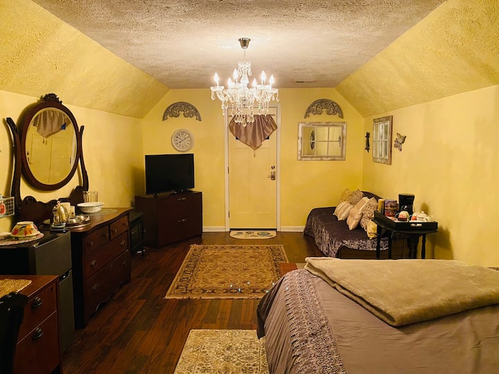 Owl Cove Loft - Fayetteville, NC
