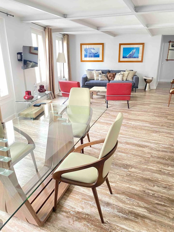 Dans Le Coeur De Montmartre - Paris