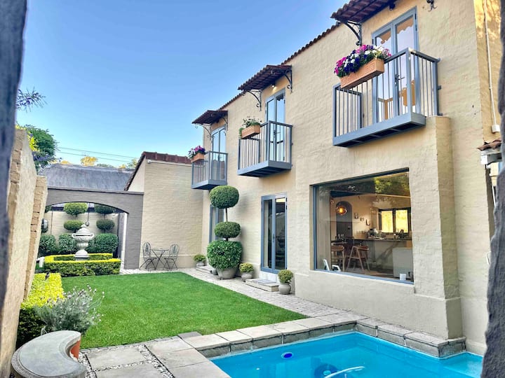 Garden Suite In Modern Villa - Pretoria