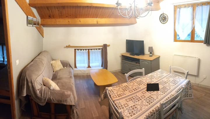 Le Gîte
Gîte Rural De Chalet - Cantal