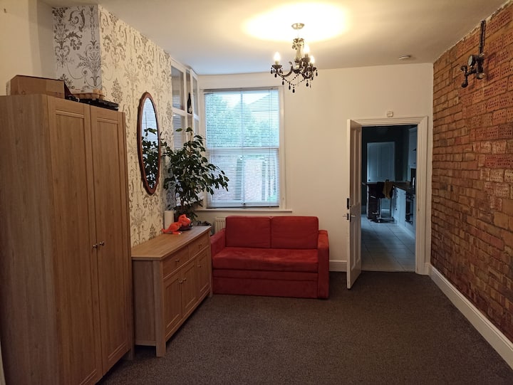 Private Room For Professionals - Northampton
