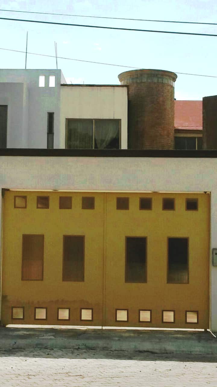 Casa Amarilla Rincon Del Romance - Irapuato
