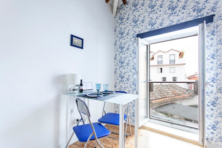 Alfama I, Eco-penthouse With View & French Balcony - Lisboa