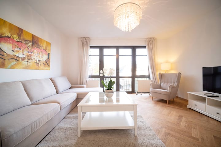 H46-eg, Große Wohnung Mit Garten, 90m2, 3 Zimmer - Bad Homburg