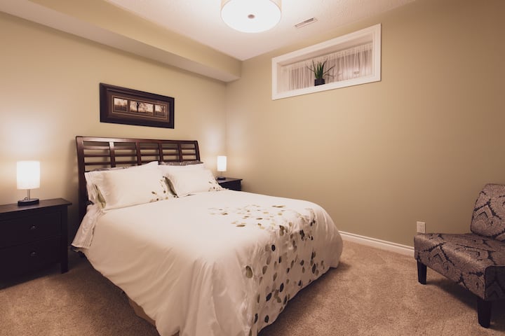 Mill Creek Retreat - Edmonton