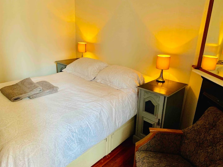 Tapestry Apartment - Barnes