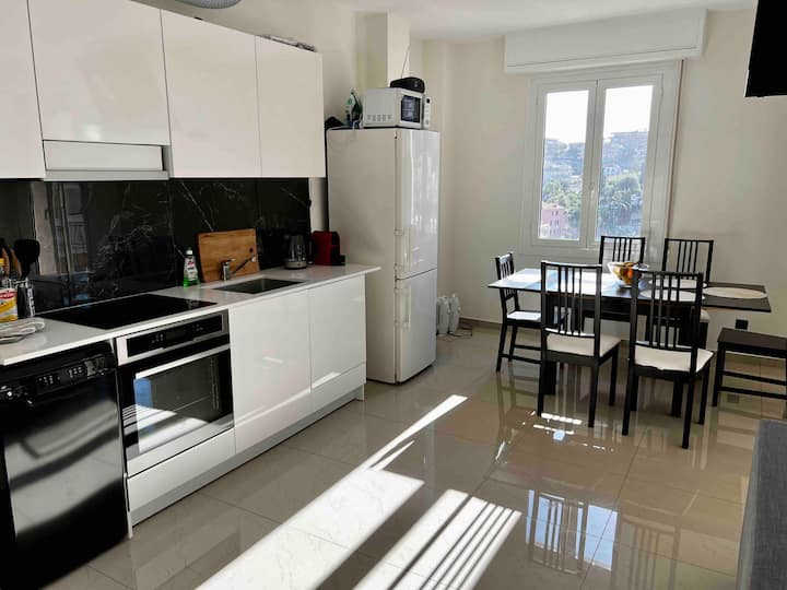 Modern 2 Bedroom Apartment In Sanremo - Sanremo