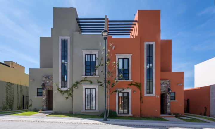 Modern House With Rooftop  1km From Cathedral 3bdr - San Miguel de Allende