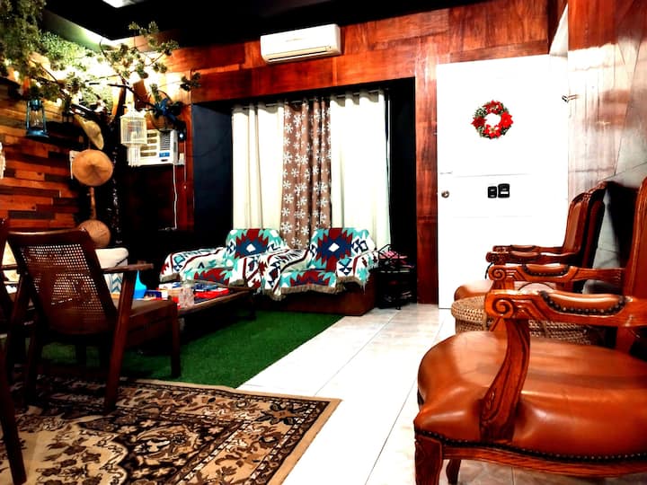 Umali Guesthouse Family/barkada Room - Magalang