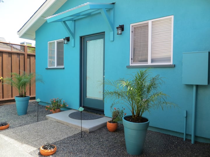 Sweet New Beach Cottage - Clean, Quiet, Convenient - Santa Cruz, CA