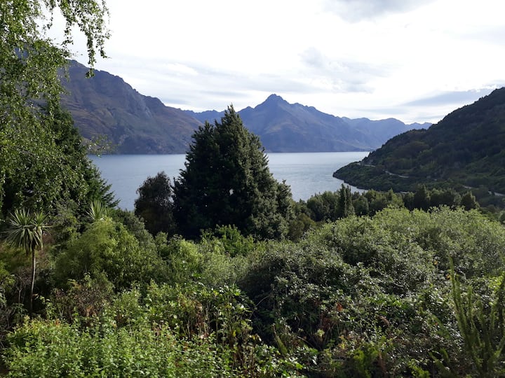 Lakeview Retreat Lodge-5 Mins Drive To Town湖景天堂度假屋 - Queenstown