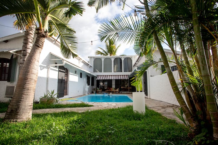 Le Soixante, Villa Dans L'ouest Avec Piscine - Réunion