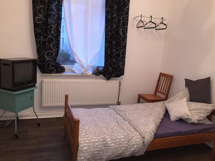 Hübsche Zimmer In Retro-whg - Krefeld
