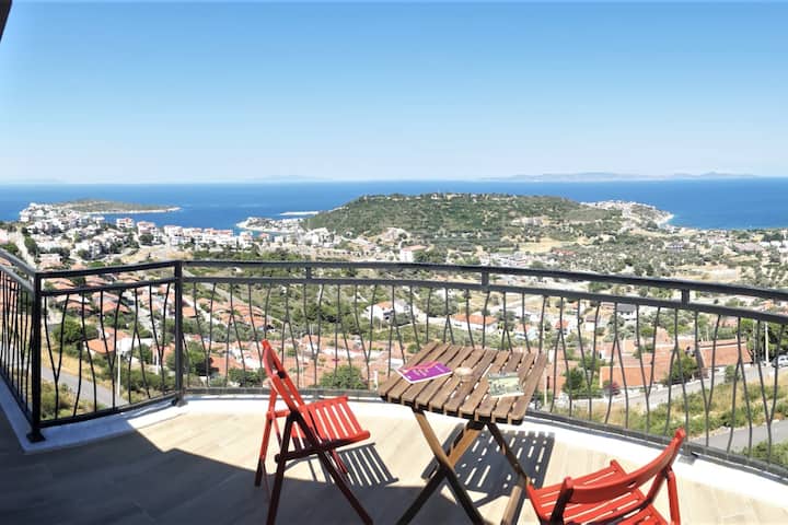 Karaburun'da Panoramik Manzaralı ÇAtı Katı - Karaburun