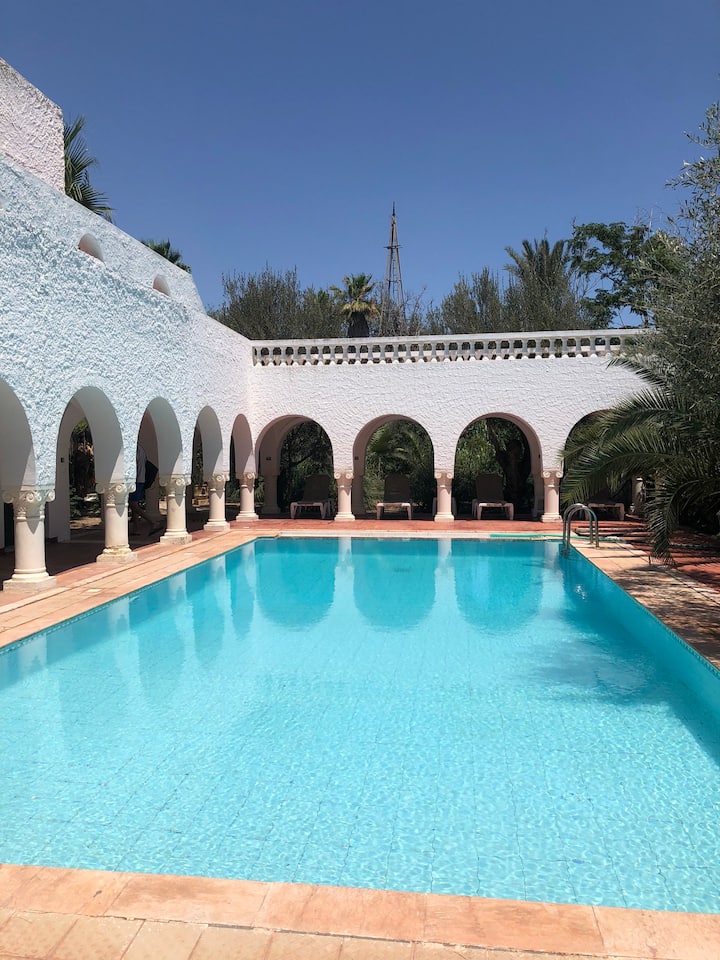 Villa Entière Avec Piscine Et Accès Direct Mer - Hammamet