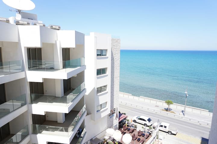 Lazuli Beach Apartment 501 & Pool - Larnaca