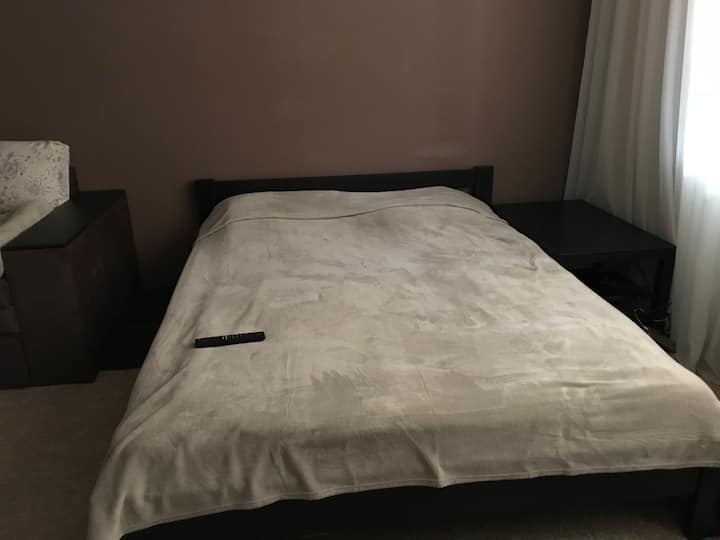 Дом с хорошим месторасположением - Буча