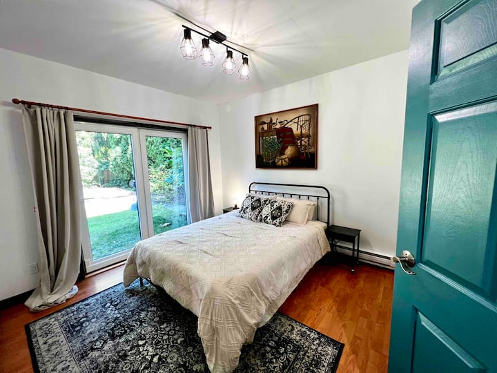 The Family Cottage - Ladner