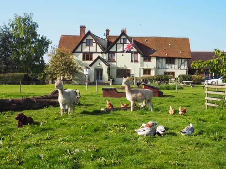Wootton Park - Tudor House Nr Stratford Upon Avon - West Midlands