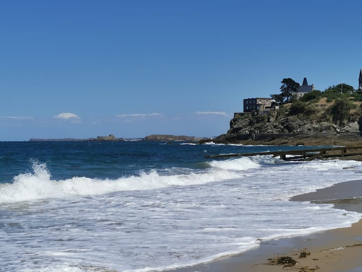 Maison Bord De Mer Avec Jardin, 4 Chambres. - Dinard