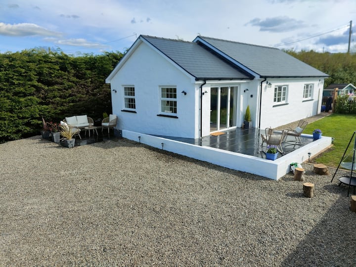 Pennar Isaf Coastal Holiday Let - Aberporth