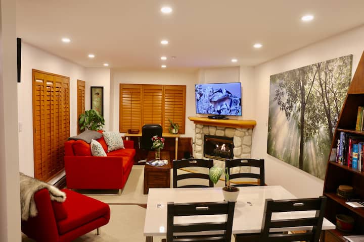 Whistler Luxury Ski In/out+ Parking+hottub + Pool - Whistler