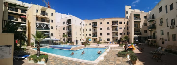 Holiday Apartment With Pool - Malte