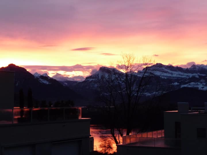 Swiss Alps Views, Large Private Room And Bathroom. - Weggis