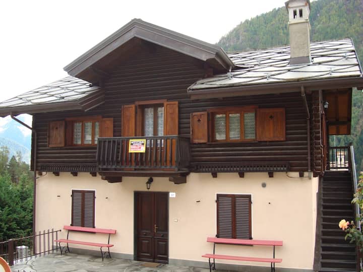 Delizioso Quadrilocale P.t. Con Terrazzo E Balcone - Brusson