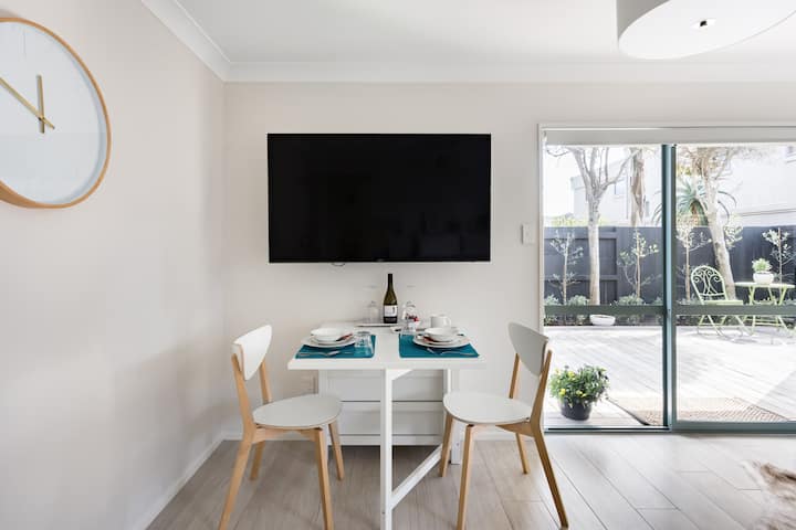 Chic Beach Side Retreat On Marine Parade - Mount Maunganui