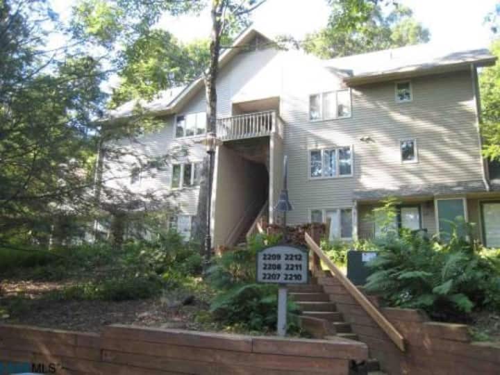 Spacious 2 Bedroom, 2 Bath Condo W/ Full Kitchen - Wintergreen Resort, VA