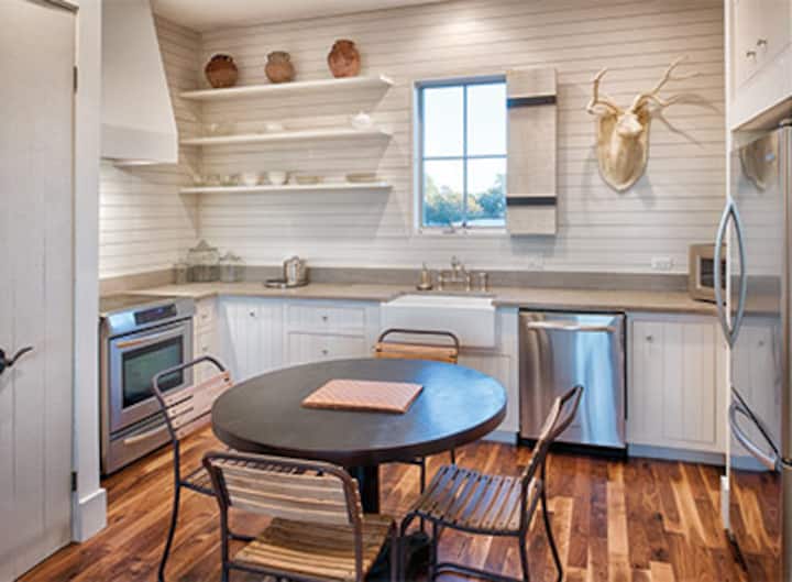 Two-bedroom Condo At Beautiful Resort *Amenities!* - Hunt, TX