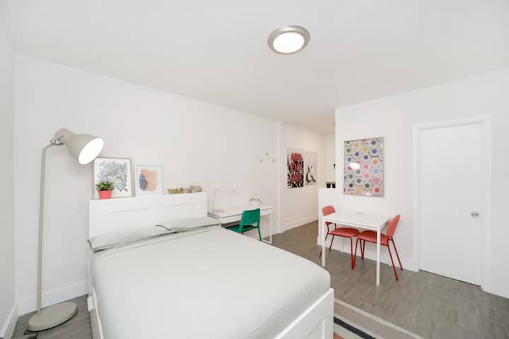Very Cute Studio In North Miami! - Miami Gardens, FL