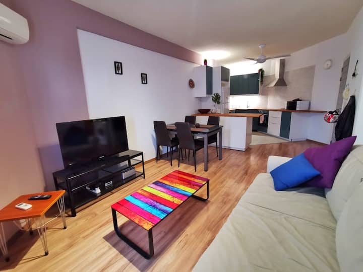 Limassol 1bed Flat With Sea View - 50m From Beach - Limassol