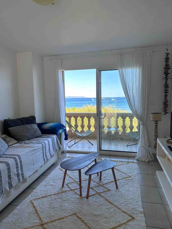 Appartement Au Bord De L Eau - Hyères