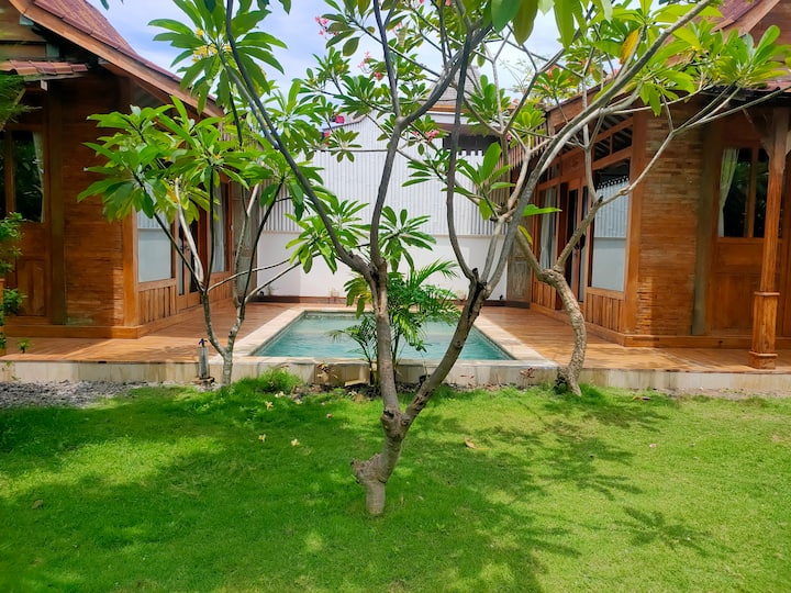 Nature Villa 2 Kamar Tidur Dengan Kolam Renang - Gili Islands
