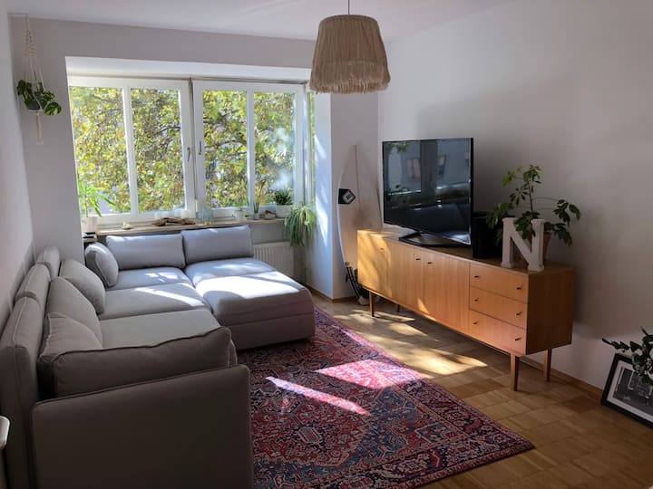 "Plantiful" Apartment In Munich‘s City Center - Munich