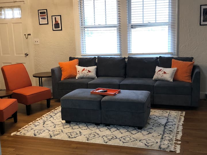 Cozy Bungalow In Park Circle - North Charleston, SC