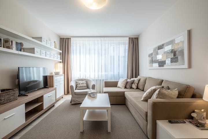 Brand New Luxury Spacious 2 Bdrm Apt &Free Parking - Sófia