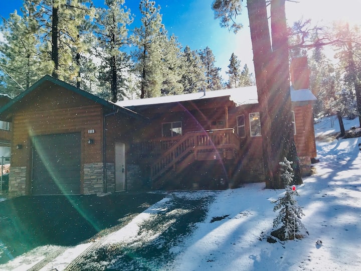 Rustic Private Cabin W/ Fireplace, Bbq & Fire Pit - Big Bear Lake, CA