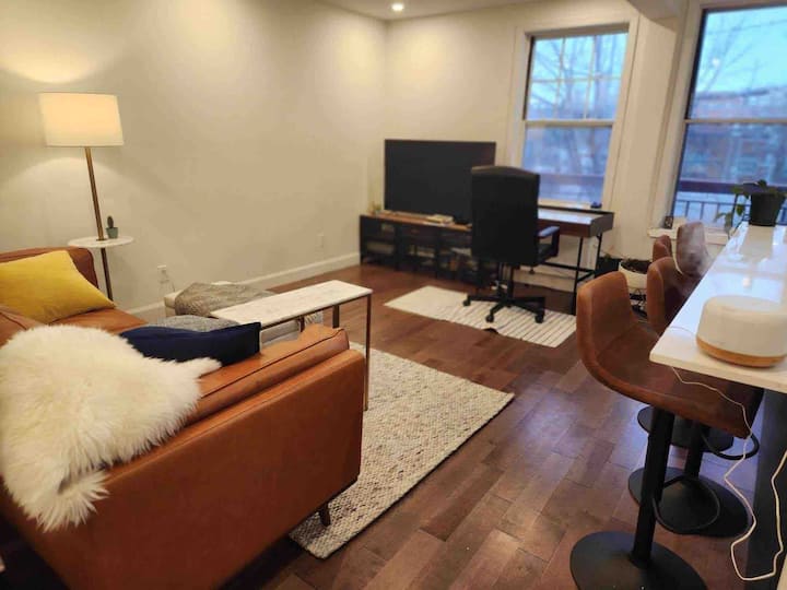 Homey Apartment-15 Mn Downtown-free Street Parking - Montreal