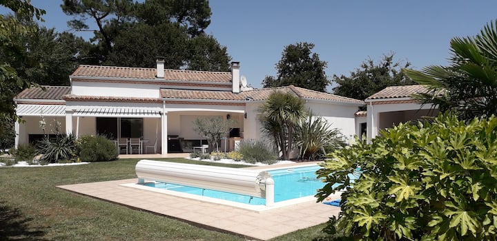 Villa Avec Piscine Privative Chauffee Au Calme - Les Mathes