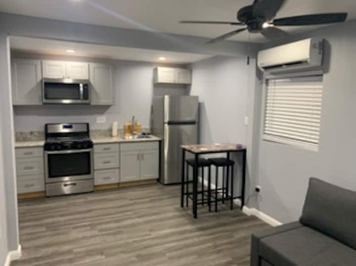 Private And Cozy Apartment Near Navy Base - Ridgecrest, CA